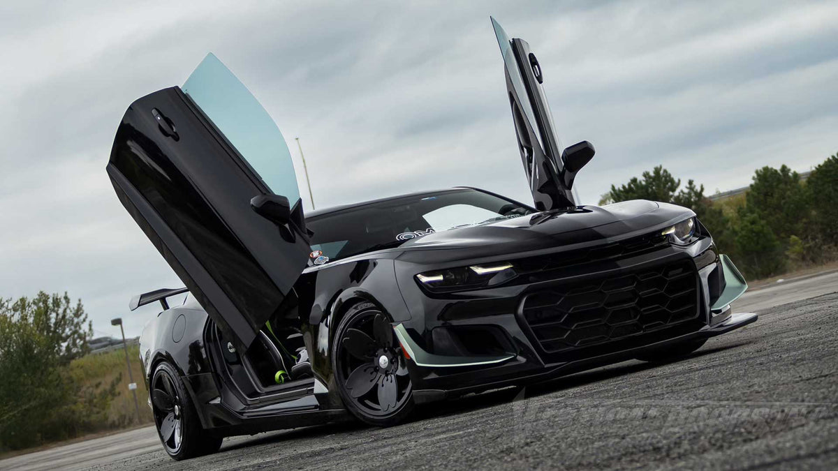 @nellytheblasian 6th Generation Chevrolet Camaro from Illinois showing ...